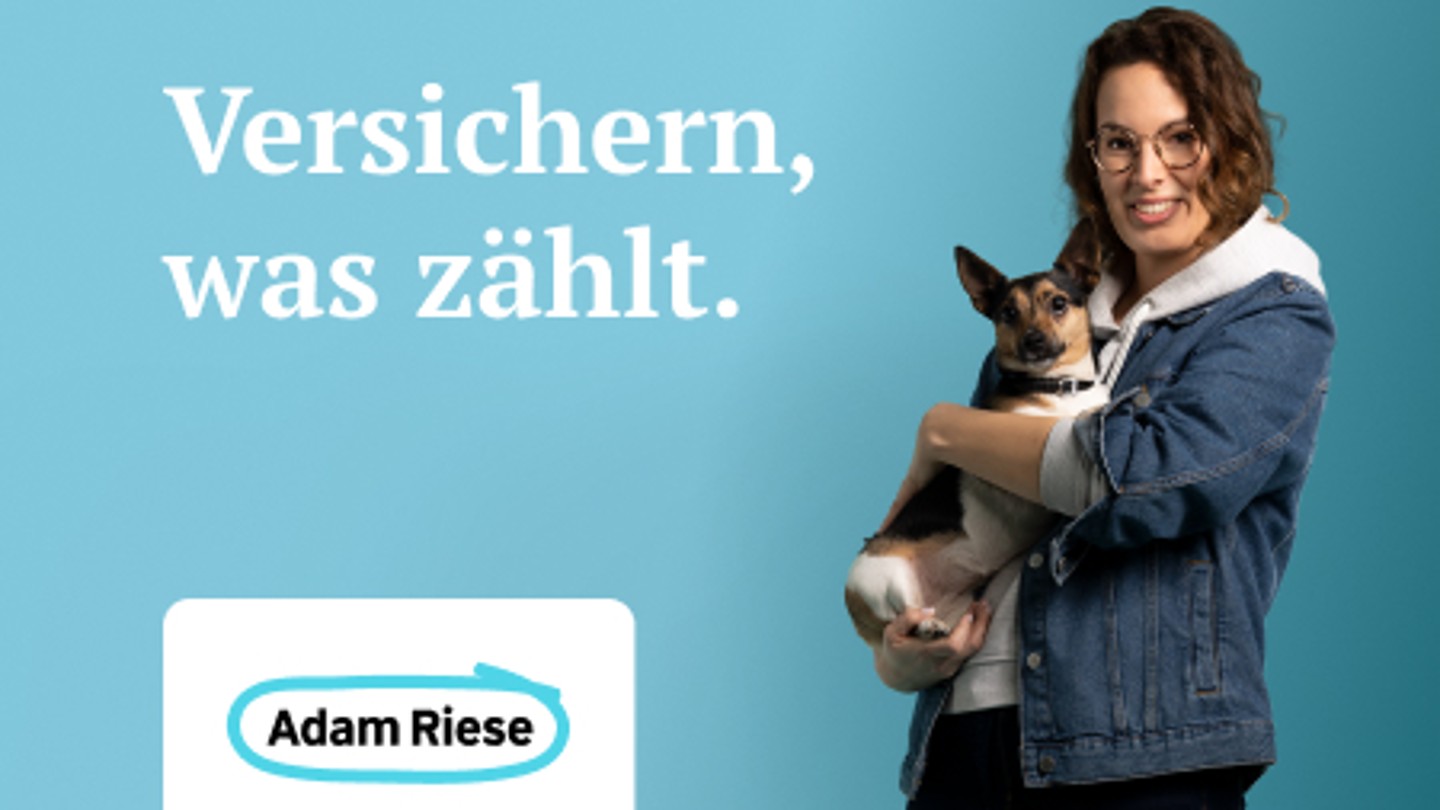 „Versichern, was zählt.“ – Adam Riese startet neue Werbekampagne